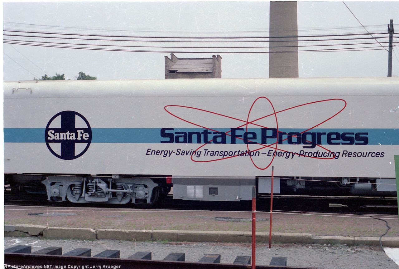 ATSF Exhibit Car "Santa Fe Progress"