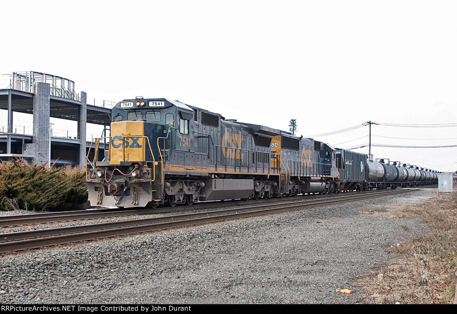 CSX 7541 on K-408