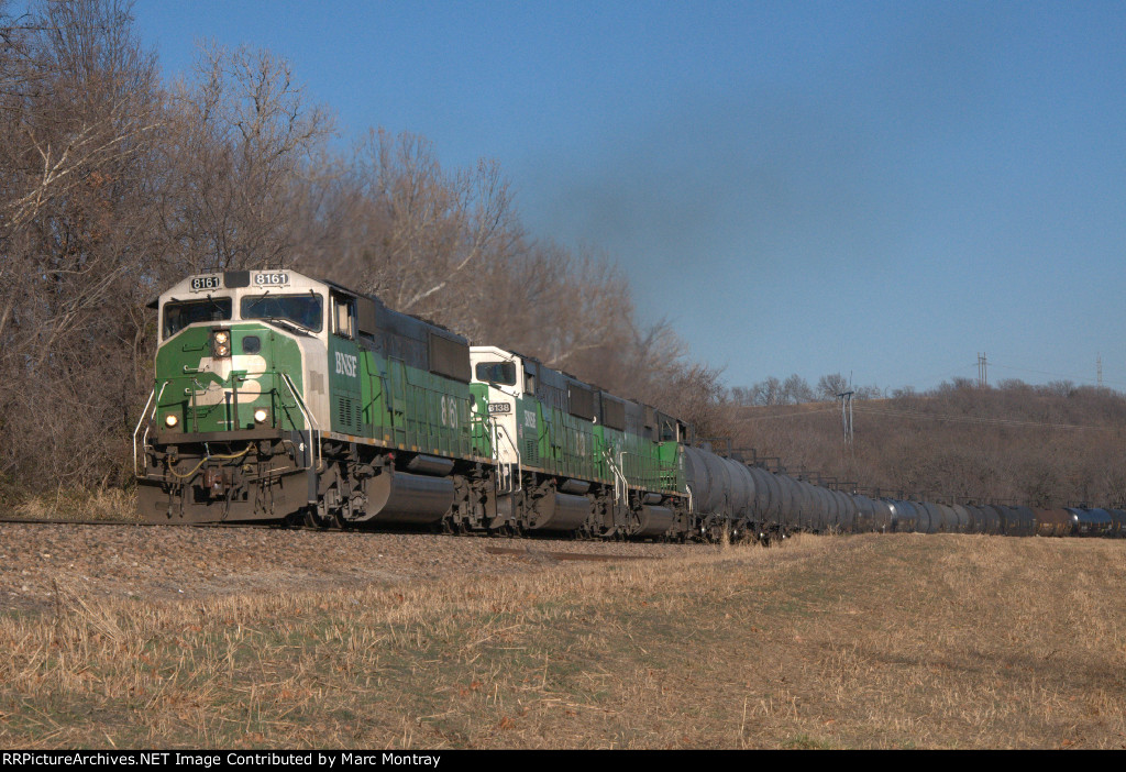 BNSF 8161 on train 466