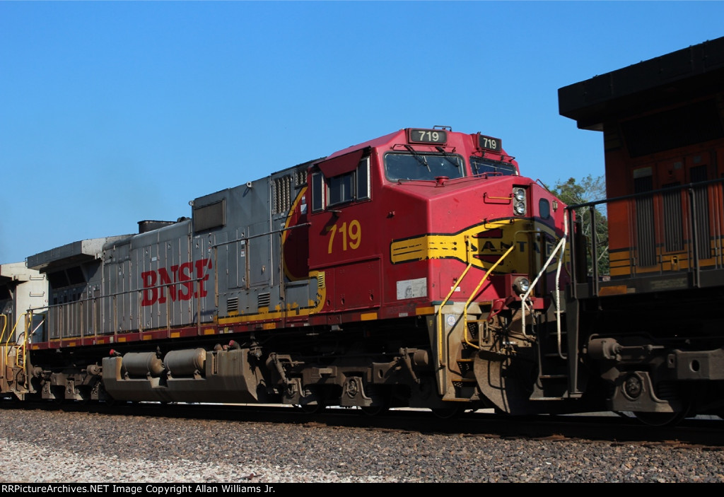 BNSF 719