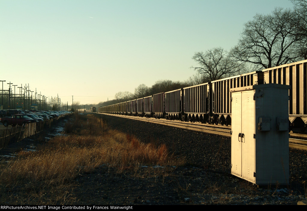 BNSF 5784 WEST AND CP 9712 EAST PASSING AT OGDEN DUNES