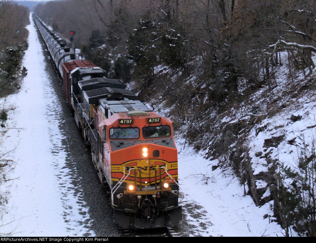 BNSF 4787 CSX Train K042 Crude Oil Loads