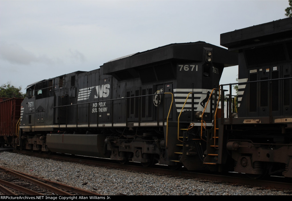 NS 7671
