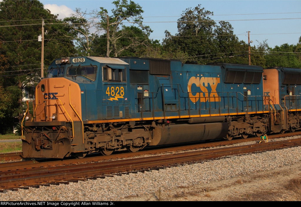 CSX 4828
