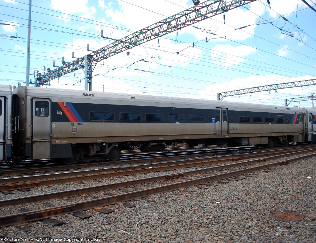 NJT 5555