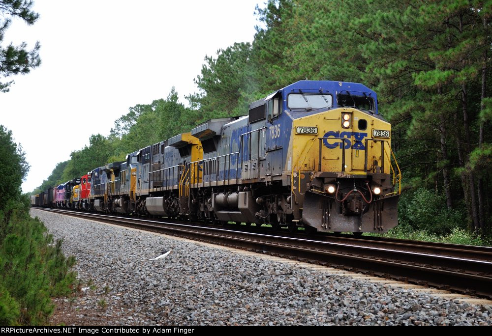 CSX 7836 on CSX Q457