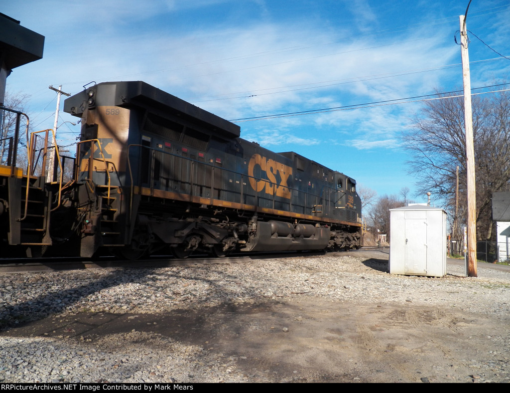 CSX 589