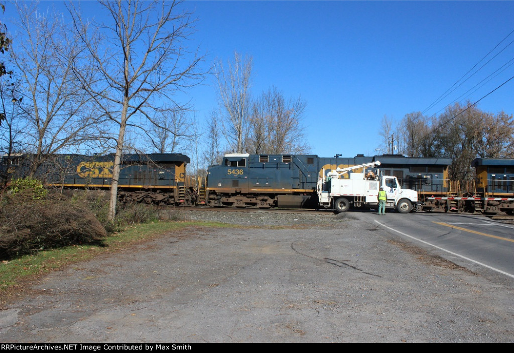 CSXT 5436 on CSX Q017-29
