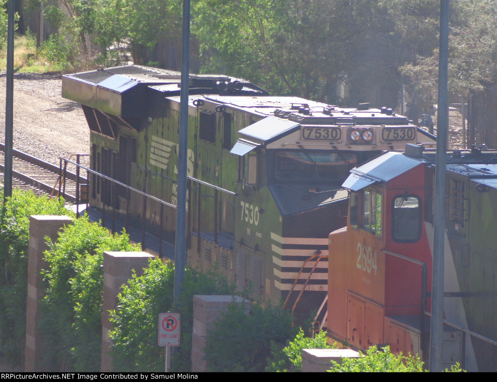 NS 7530 ES40DC & CN 2694 C44-9W (EF-644f)