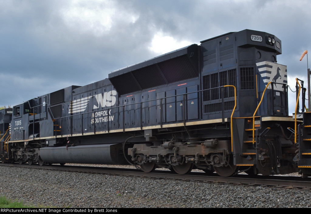 NS 7205