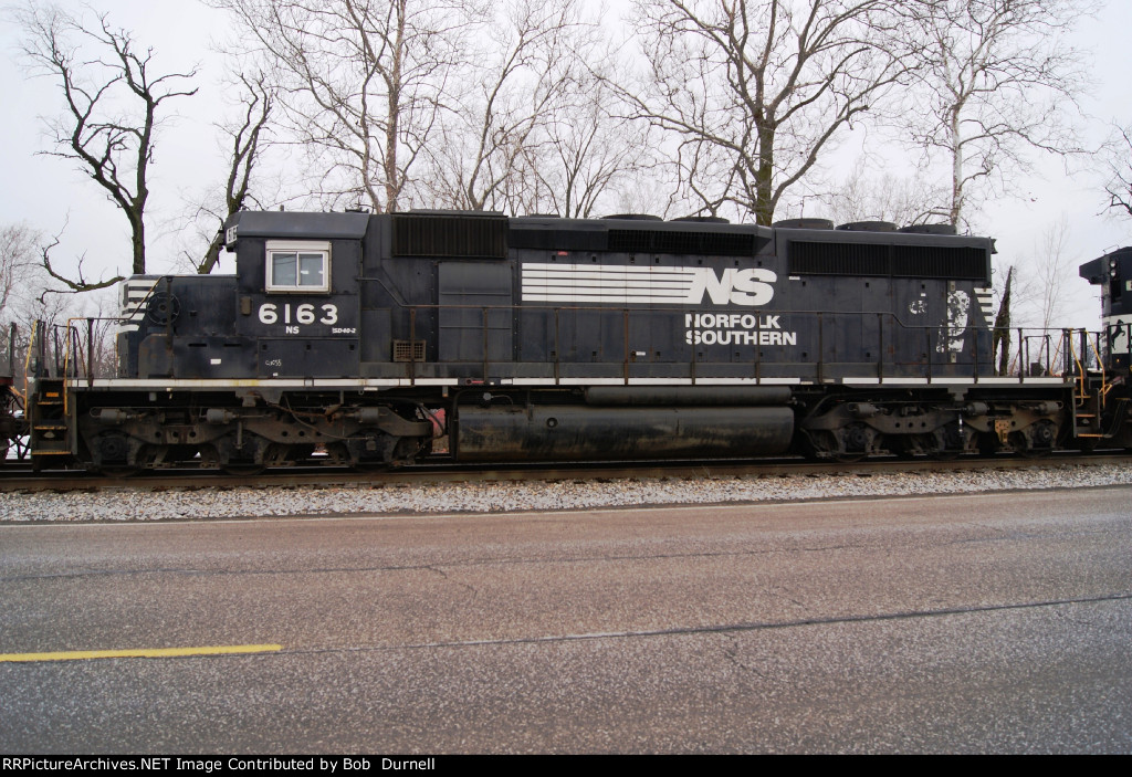 NS 6163 with CR and PC logos on hood doors