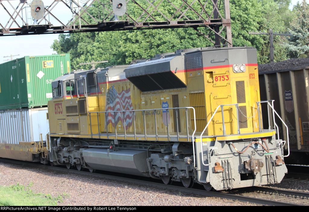 UP Eastbound & Westbound Meet at Rochelle Diamond