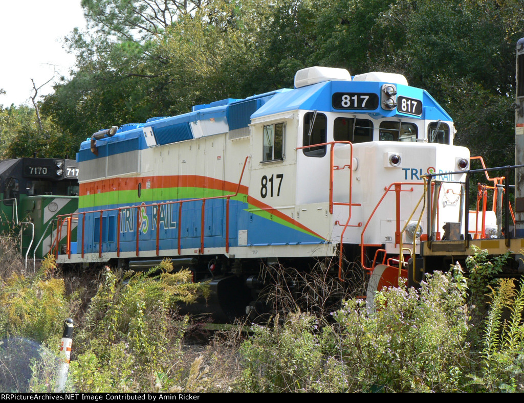 Engine #9 Tri Rail GP49H-3 #817