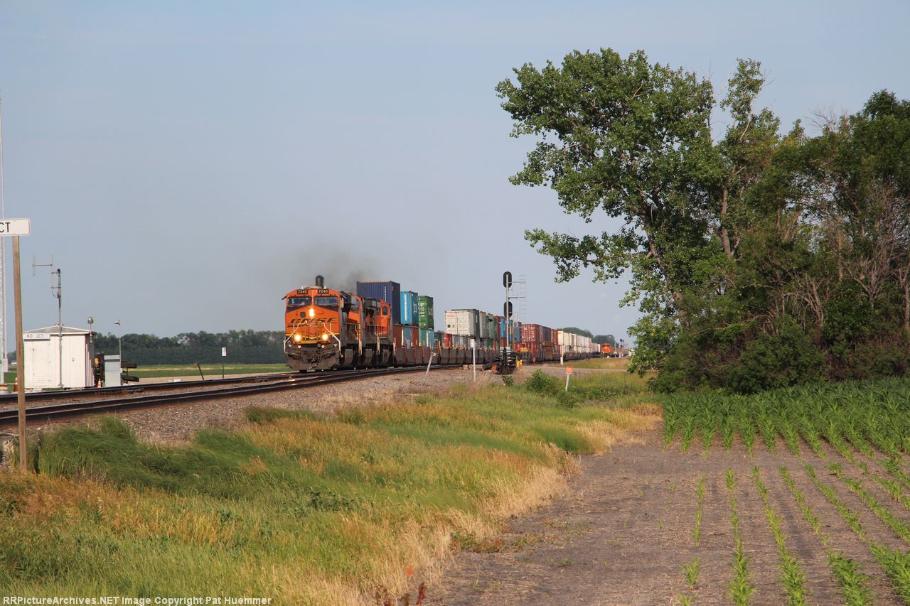 BNSF 7240