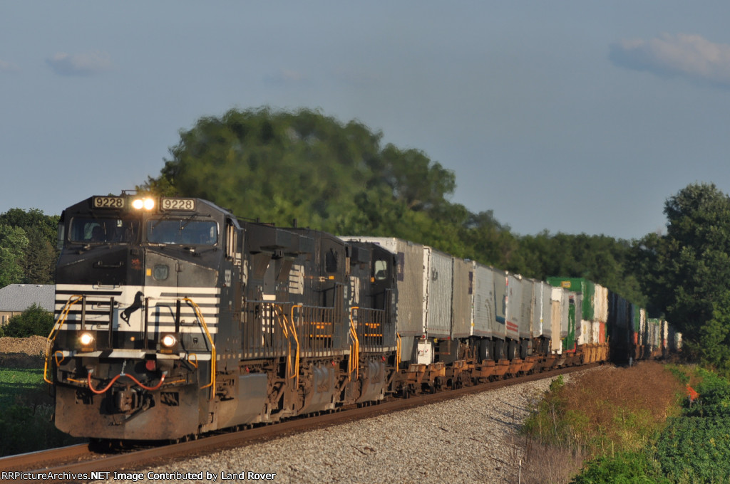 NS 9228 On NS 216 Westbound