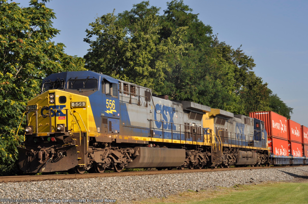 CSXT 556 On CSX Q 133 Eastbound