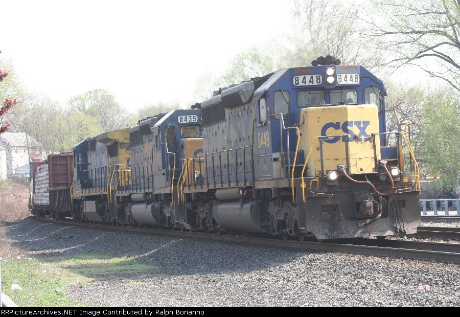 Q434-19 rolls north, bound for Selkirk with some classic EMD's for power