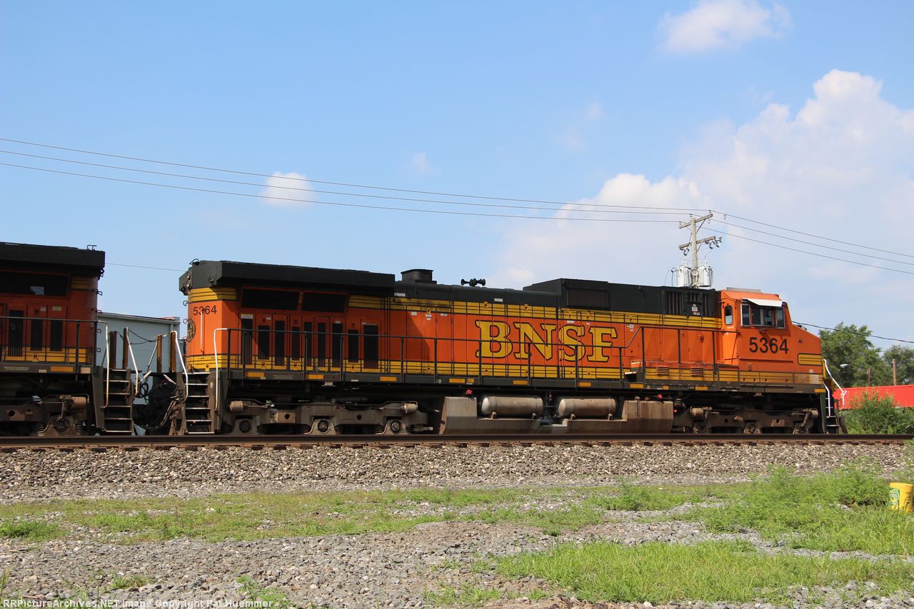 BNSF 5364