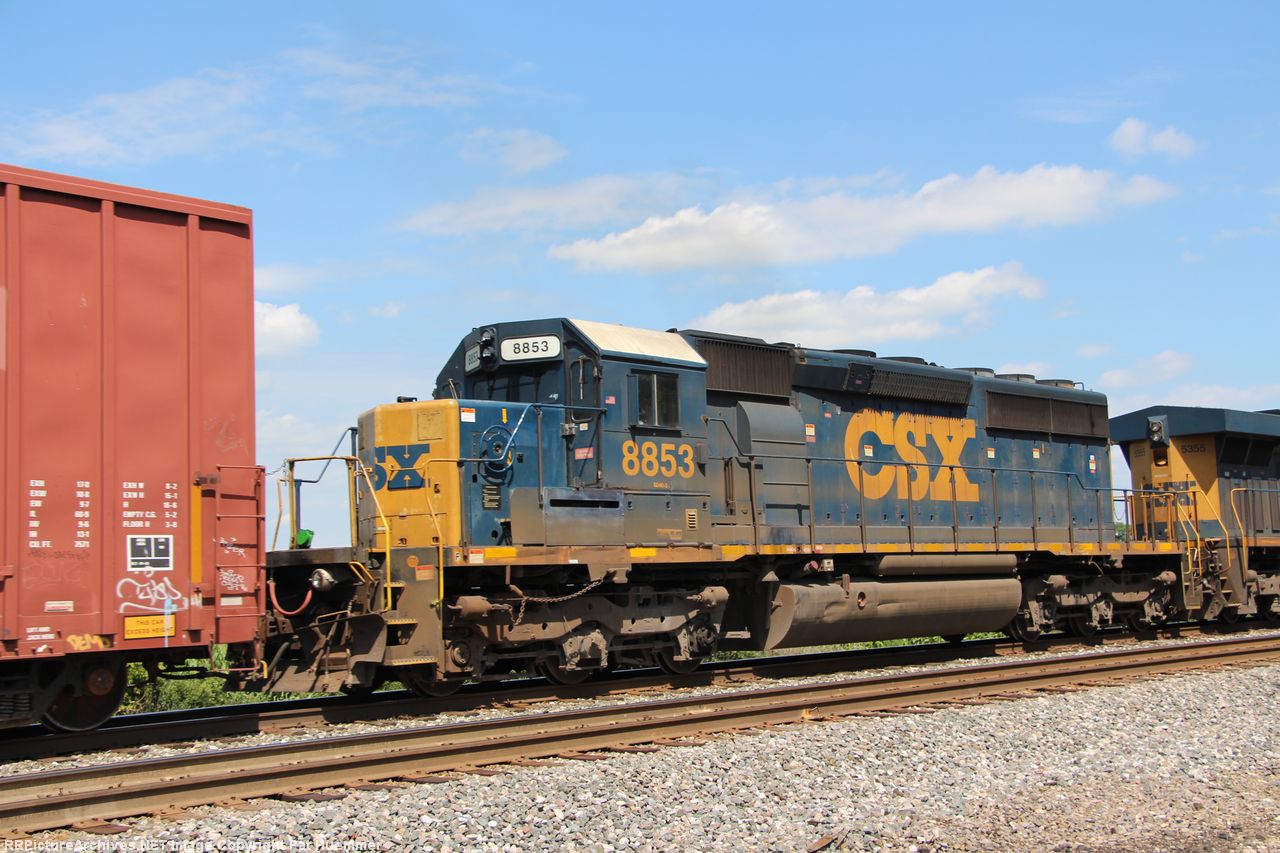 CSX 8853