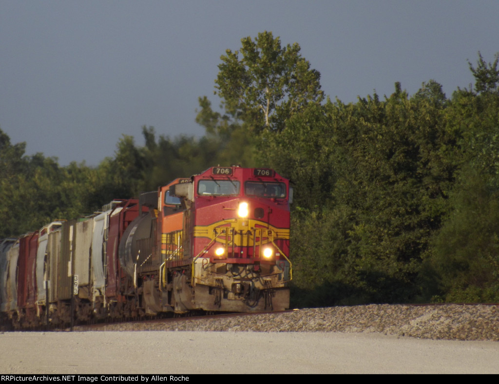 BNSF 706