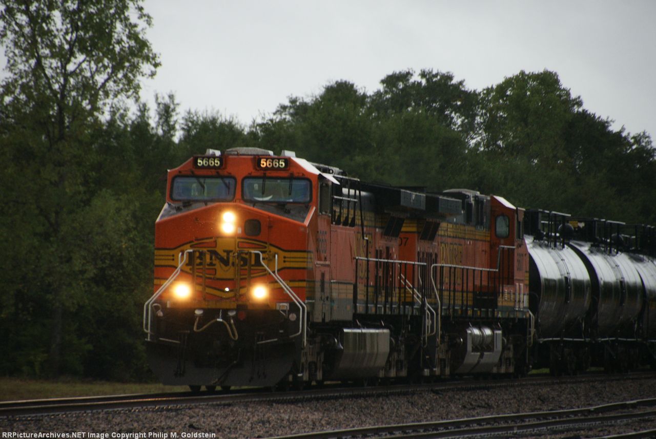BNSF 5665
