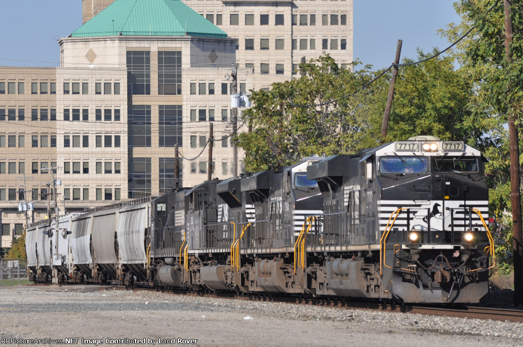NS 7717 On NS 42 X Eastbound