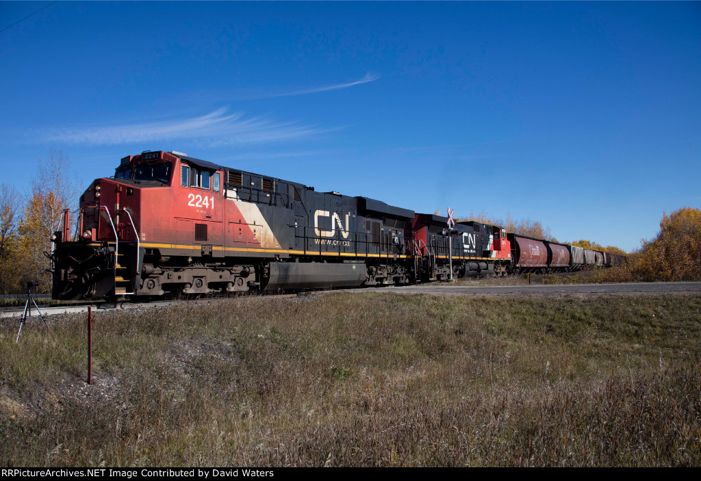 CN 2241