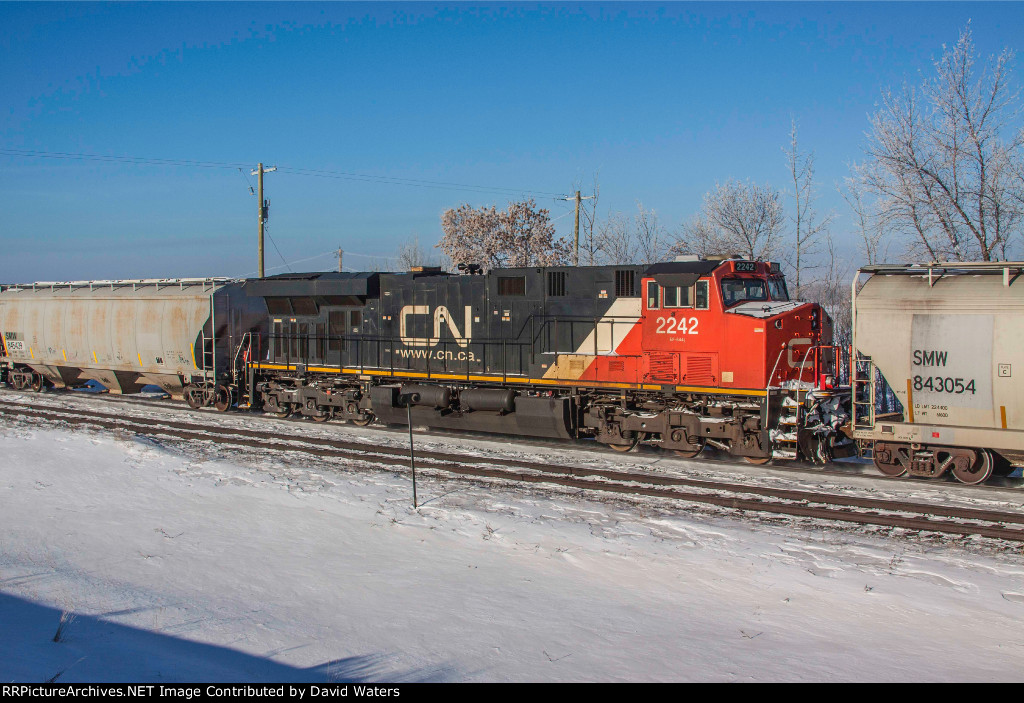 CN 2242
