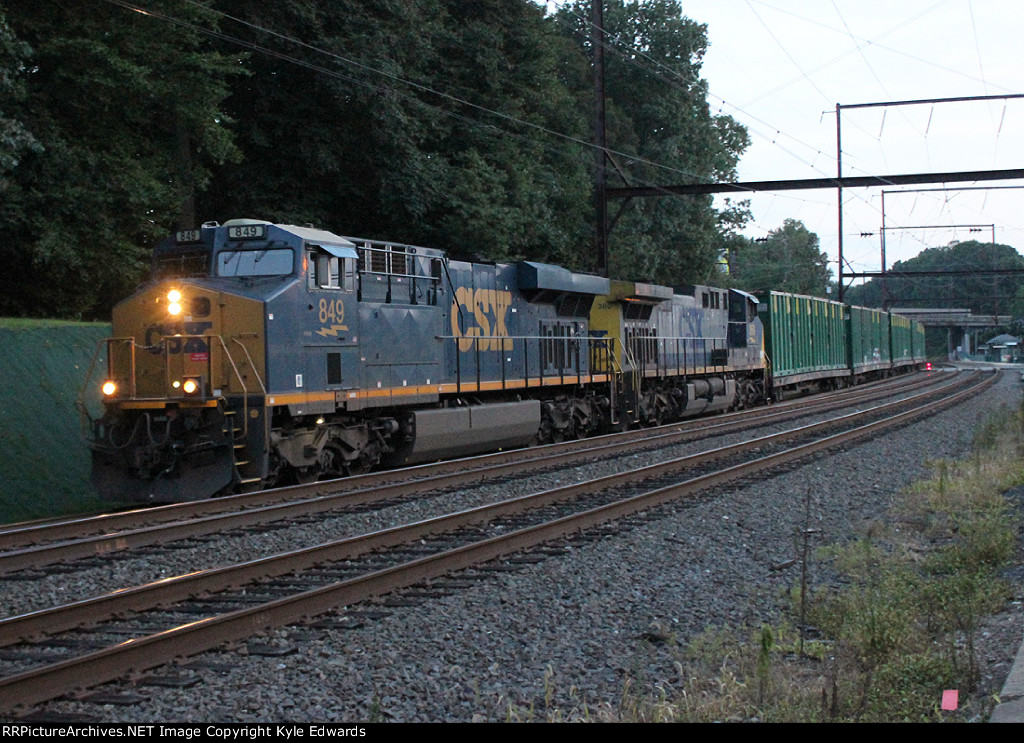 CSX ES44AC #849 on Q702-27