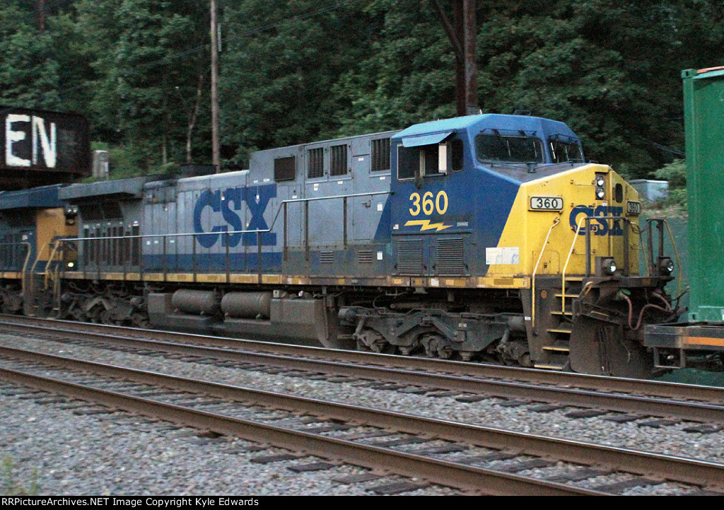 CSX AC4400CW #360 on Q702-27