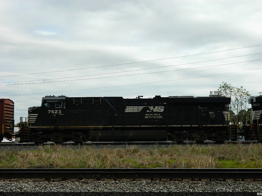 NS 7523 (ES40DC)