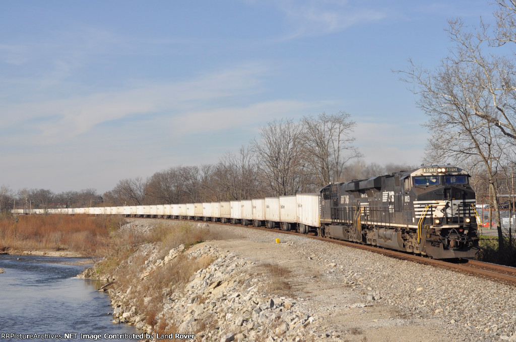 NS 8013 On NS 251 Eastbound