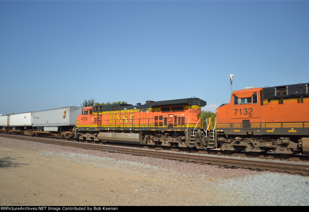 BNSF 4720