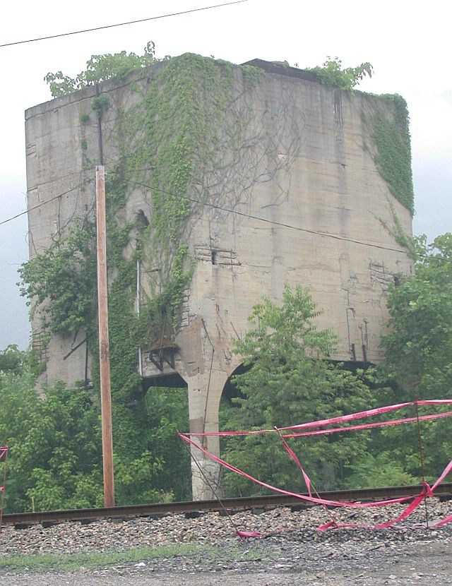 C&O coal tower