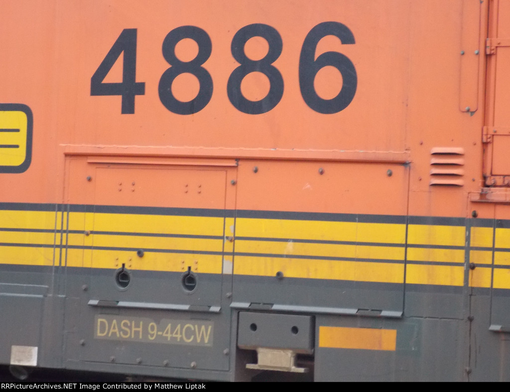 BNSF 4886