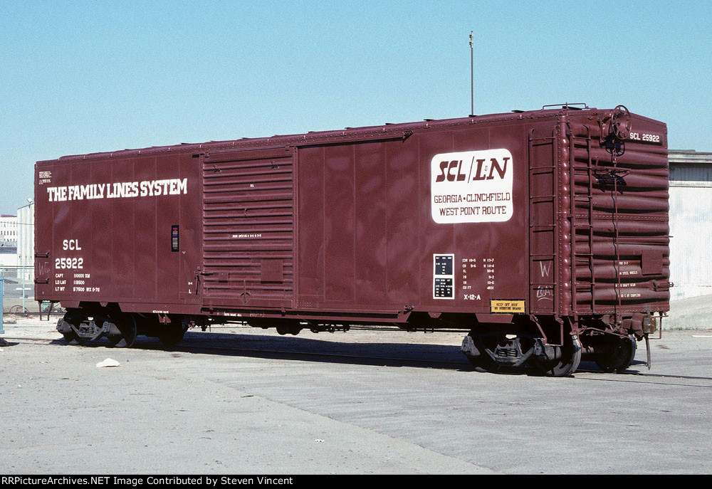 "Family Lines" 50' boxcar SCL #25922