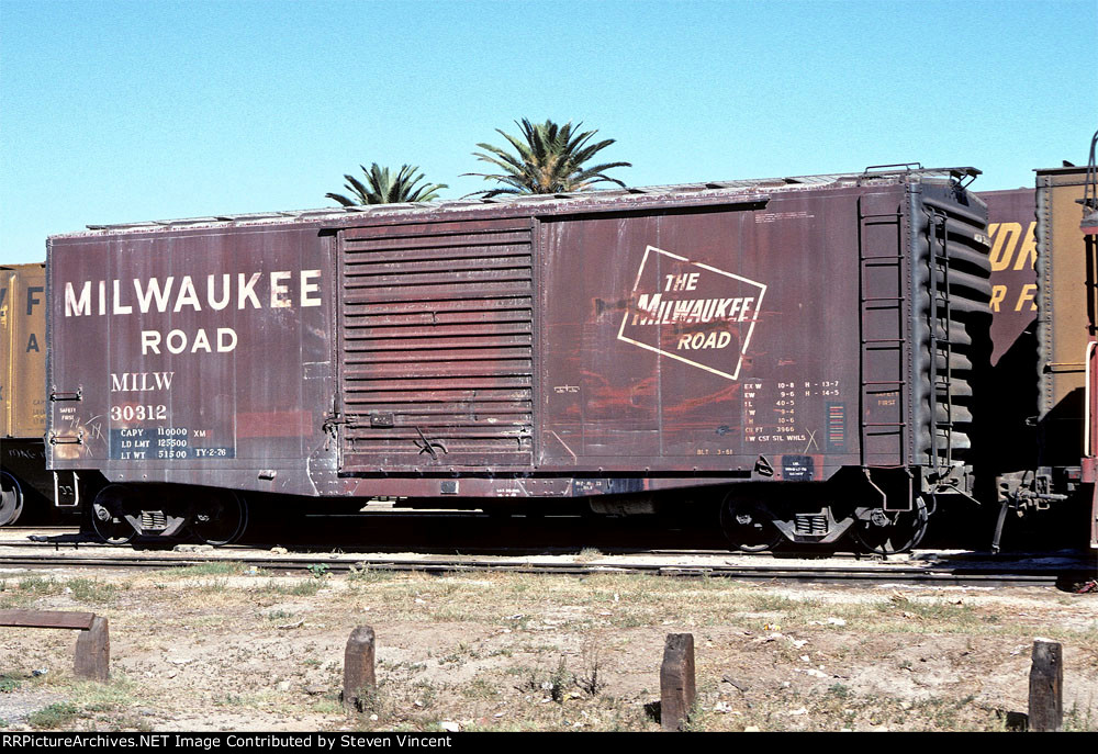 Milwaukee Road 40' box w wide door MILW #30312