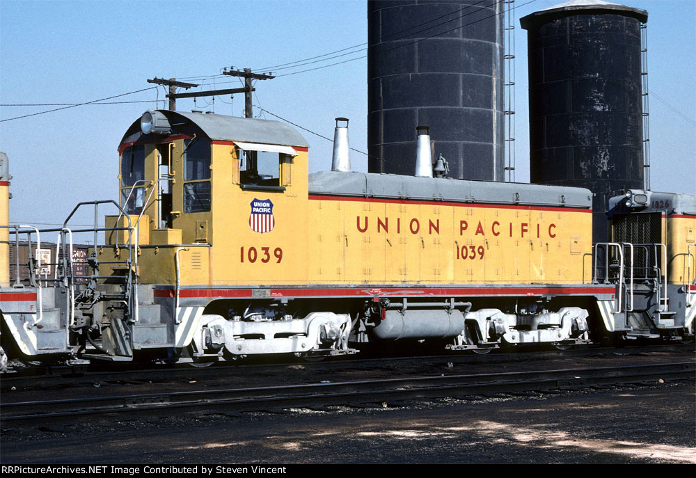 Union Pacific NW2 #1039
