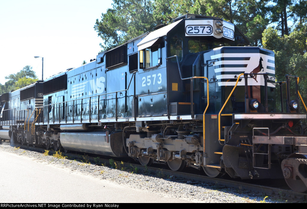 NS 2573