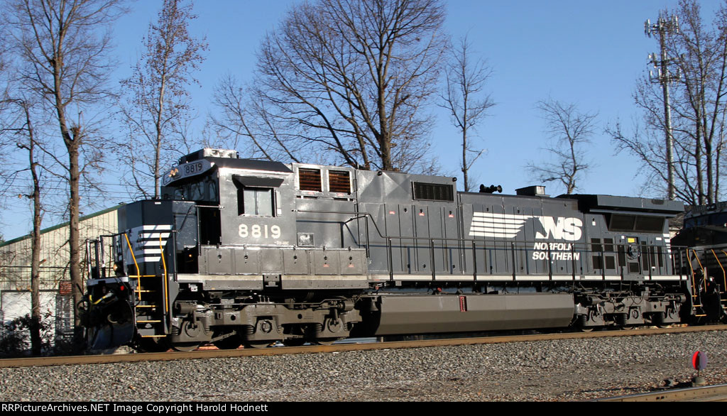 NS 8819