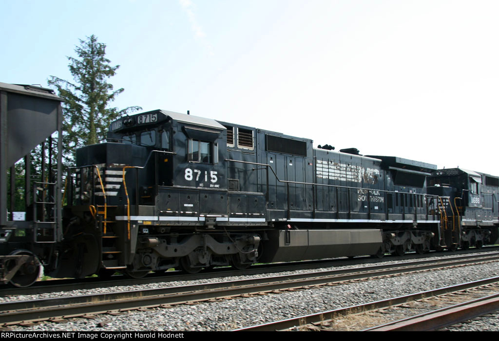 NS 8715