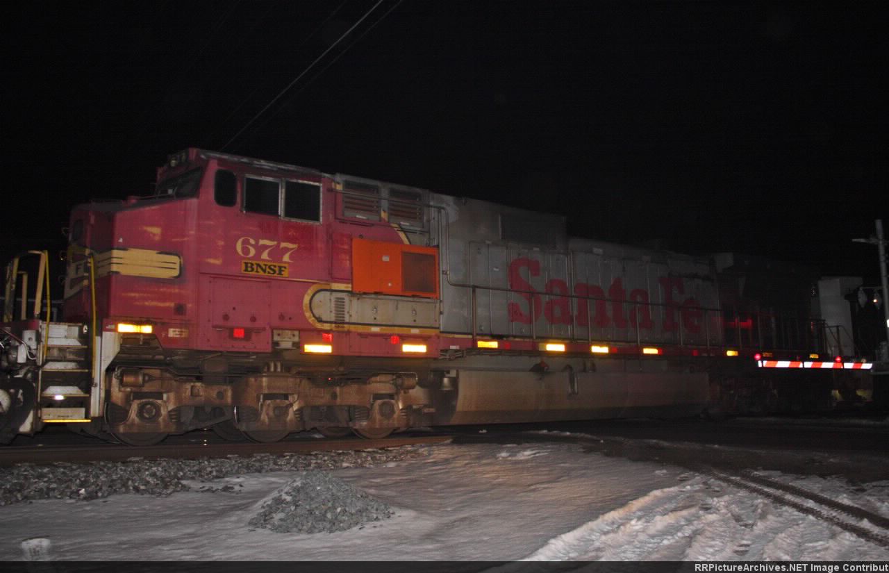 BNSF 677