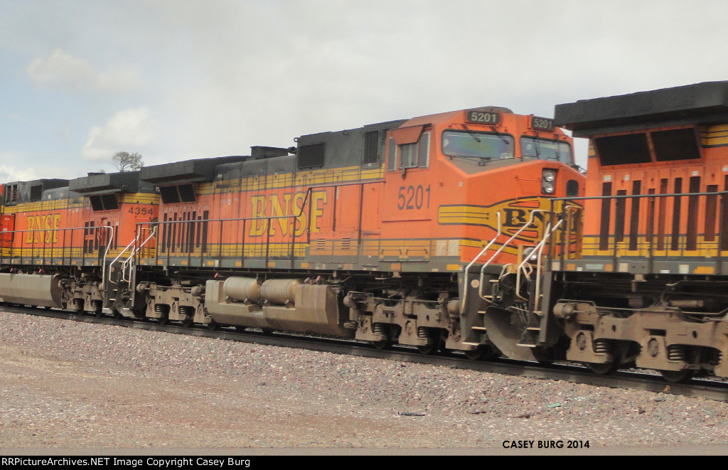 BNSF 5201
