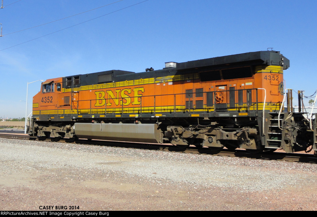 BNSF 4352