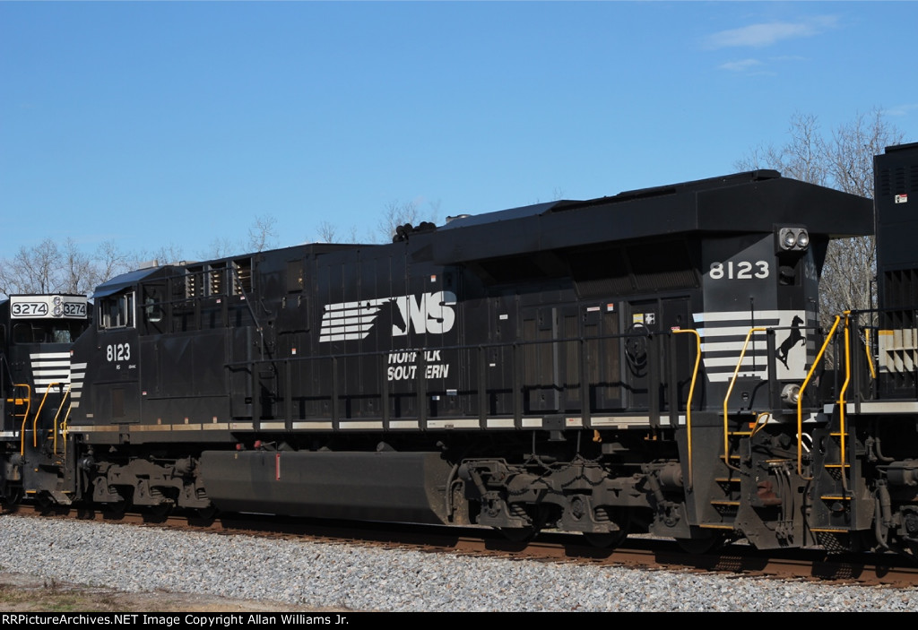 NS 8123