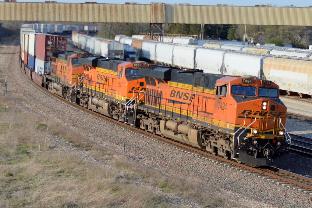 BNSF 7424