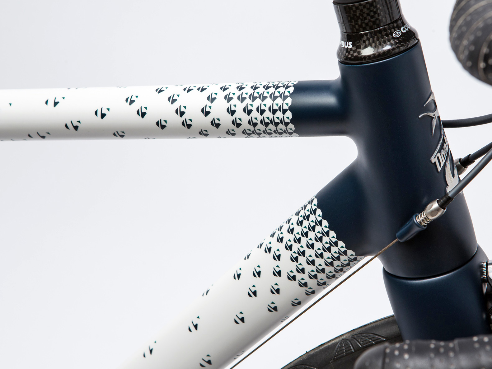 Rapha debuts fresh Liberty inspired women's Souplesse kit, plus special edition Donhou bike ...