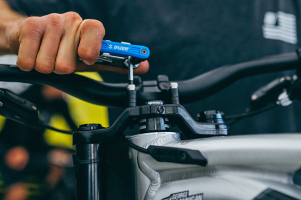 Made in Europe Unior Euro multi-tools now shipping - Bikerumor