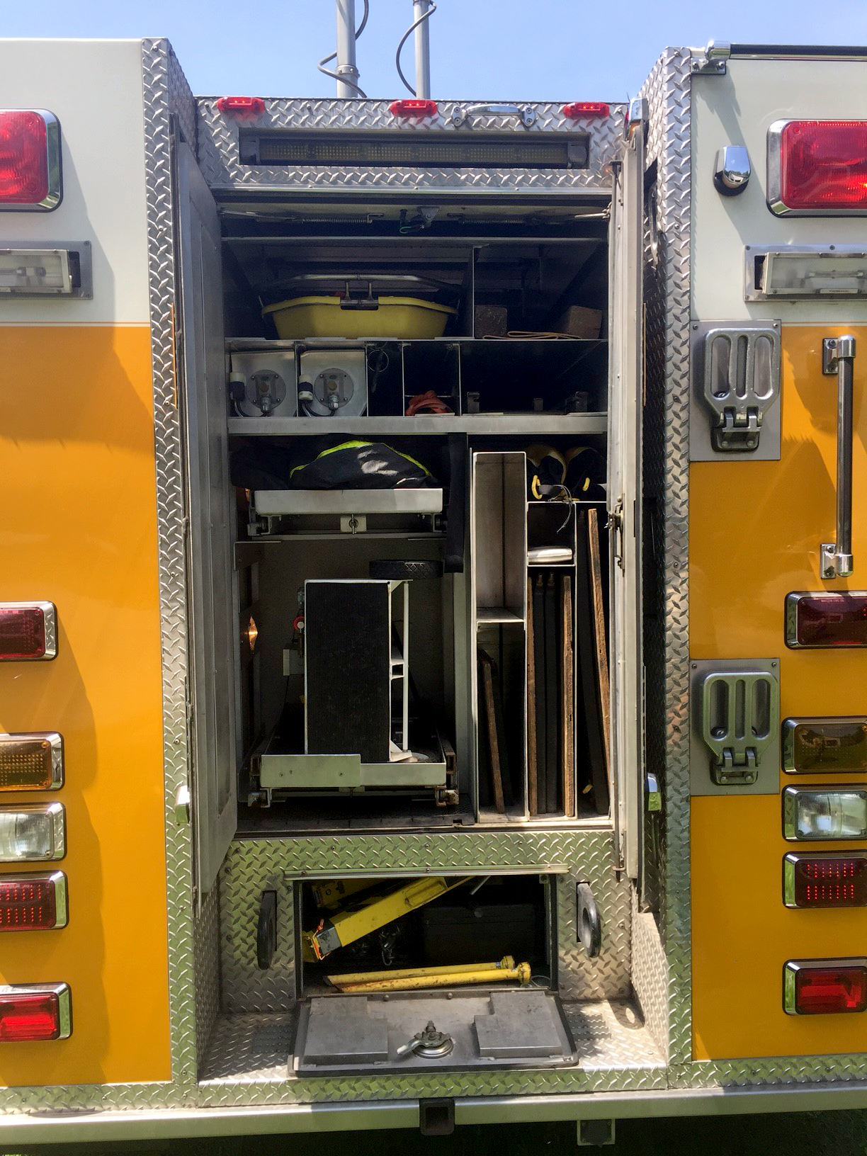 2002 KME Renegade Wet Heavy Rescue | Used Truck Details