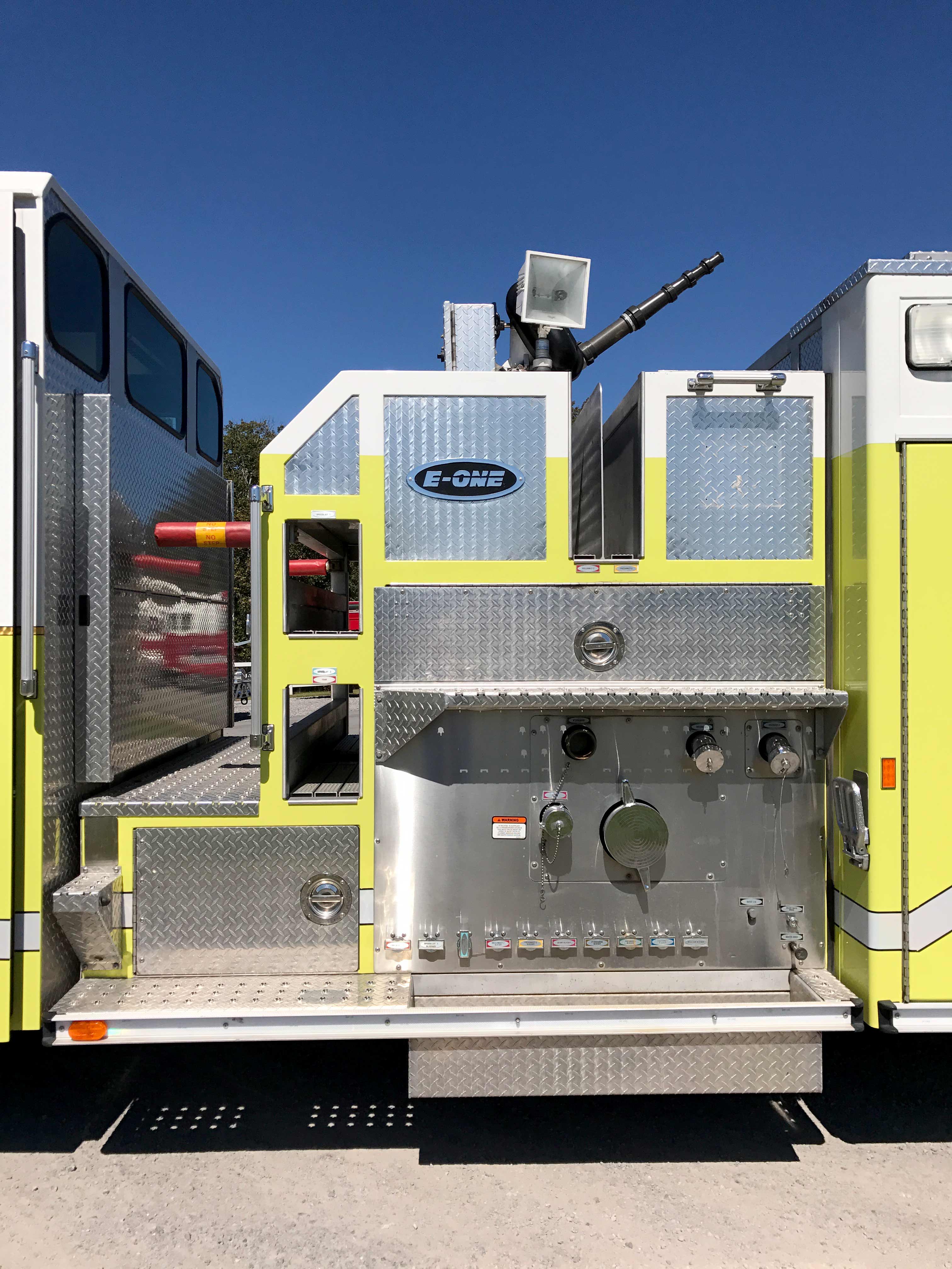 2000 E-One Cyclone Rescue Pumper | Used Truck Details